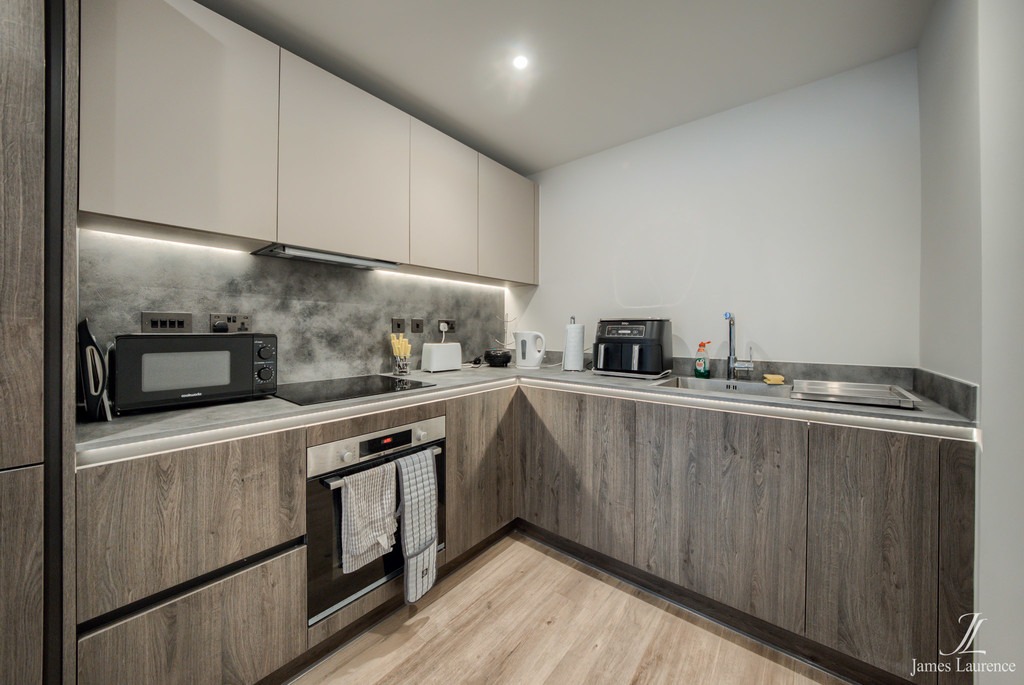 2 Bedroom Apartment For Sale in Snow Hill Wharf, Birmingham City Centre ...